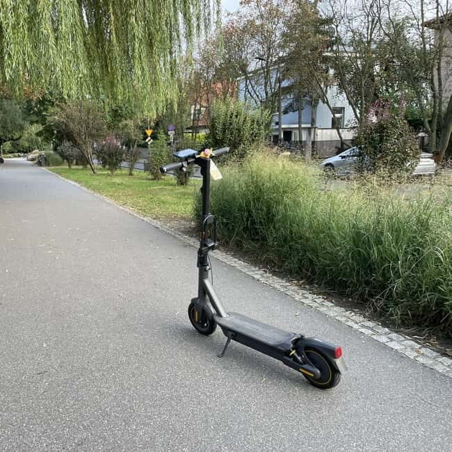 Krakow: Rent Premium Electric Scooter Segway G2 Max 12h/4h - A Closer Look at the Experience