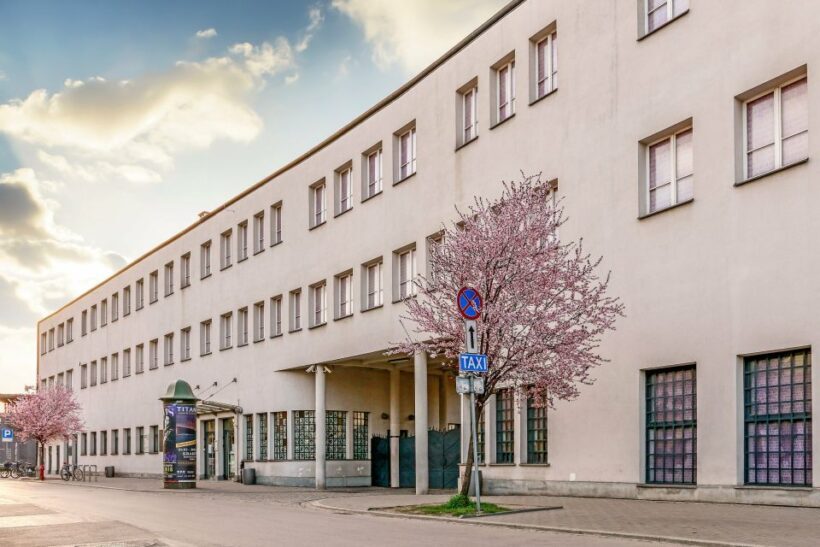 Krakow: Schindler's Factory Guided Tour - An In-Depth Look at the Tour Experience