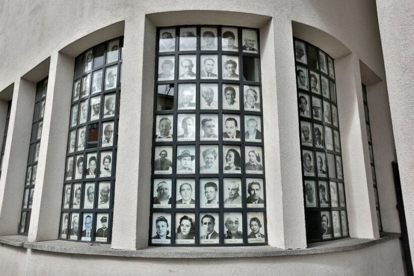 Krakow: Schindler's Factory Guided Tour with Entry Ticket - The Experience in Context