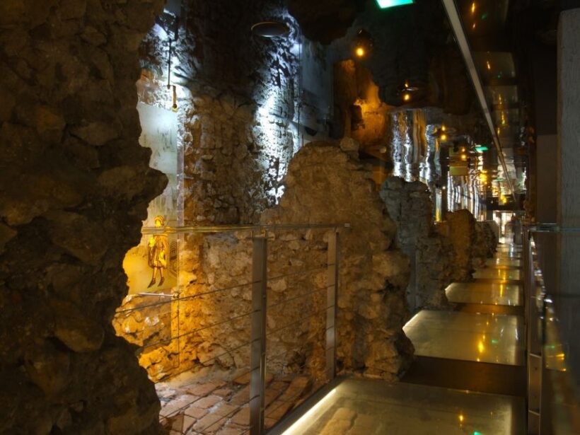 Krakow: Skip the Line Underground Museum and Old Town - FAQ
