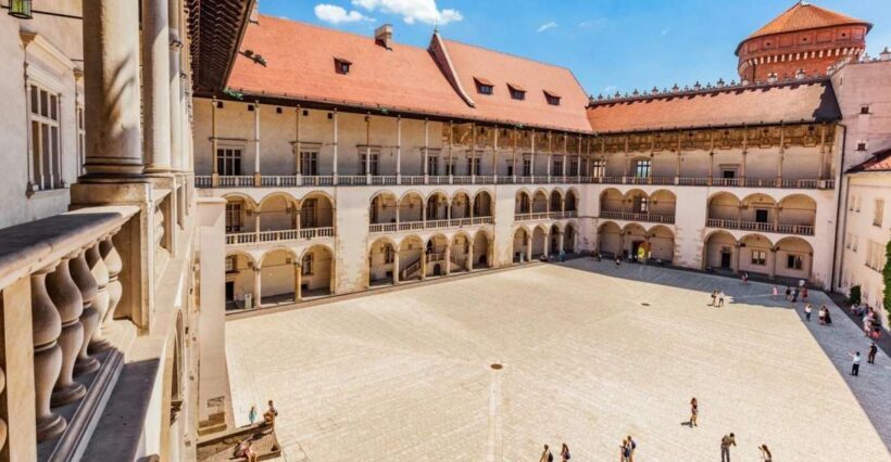 Krakow: Skip-the-Line Wawel Castle and Hill Guided Tour - What Makes This Tour Stand Out
