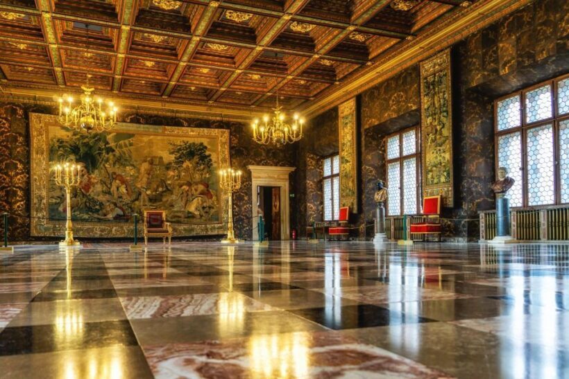 Krakow: Skip-the-Line Wawel Castle Royal Apartments Tour - Introduction