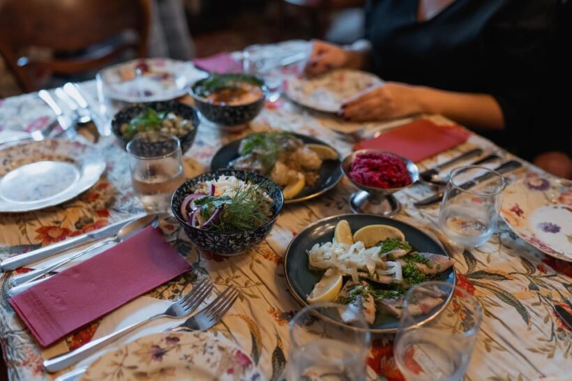 Krakow: Traditional Jewish Ashkenazi Food Tour - The Logistics: Timing, Group Size, and Comfort