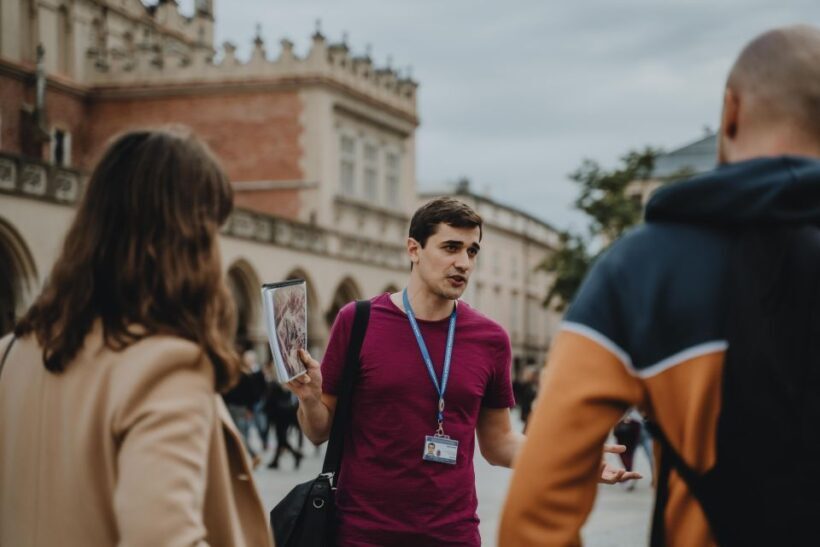 Krakow: Traditional Polish Food and Drinks Tasting Tour - Key Points