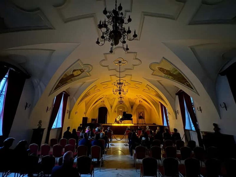 Kraków: VIP Candlelight Concert The Music of Fryderyk Chopin - An Elegant Night in the Heart of Kraków