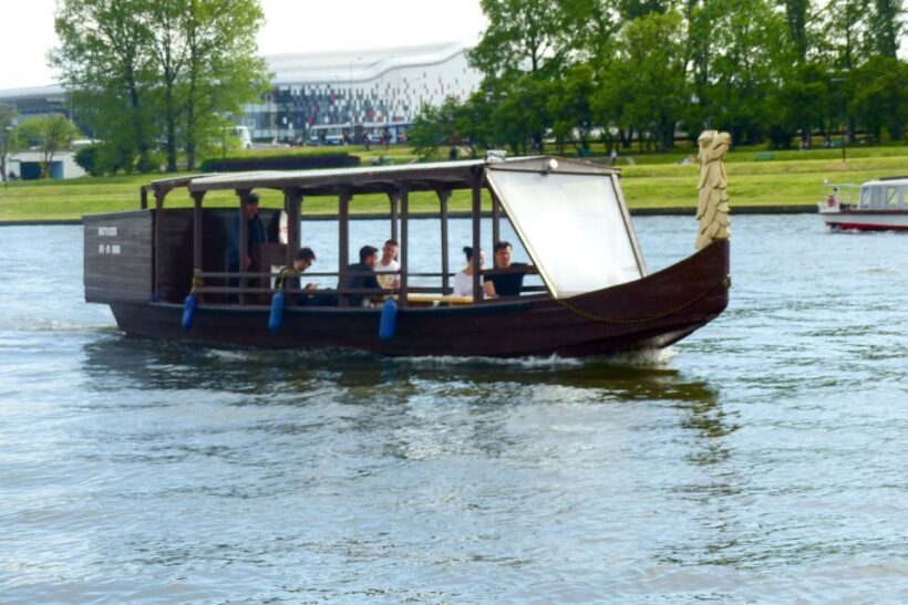Krakow: Vistula River Cruise with Historical Views - The Experience in Practice