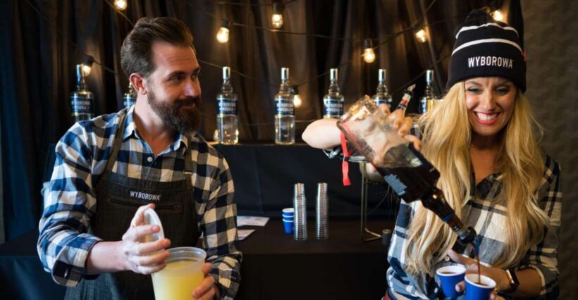 Krakow: Walking Tour and Liqueur Tasting with Local Guide - A Detailed Look at the Tour Experience