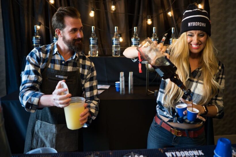 Krakow: Walking Tour and Liqueur Tasting with Local Guide - The Value of This Tour