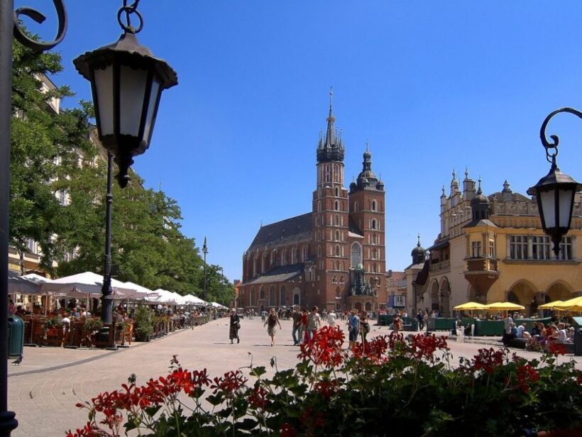Krakow: Walking Tour and Liqueur Tasting with Local Guide - Final Thoughts