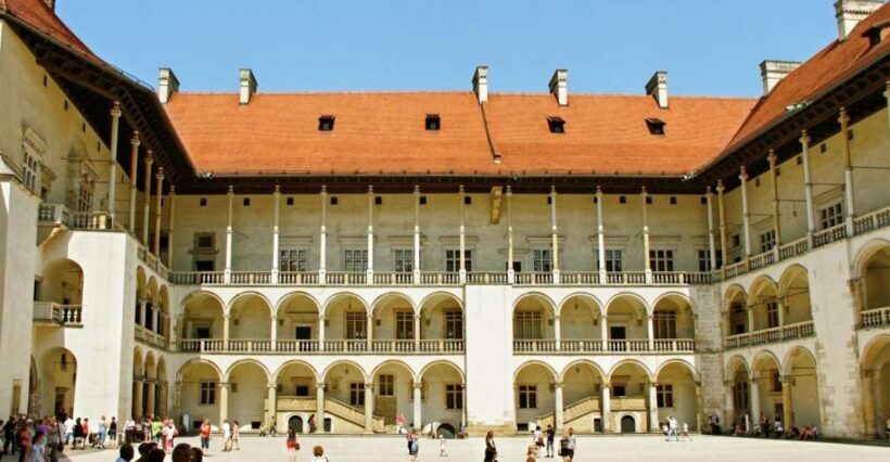 Krakow: Wawel Hill, St. Mary's Church & Underground Museum - A Deep Dive into the Experience