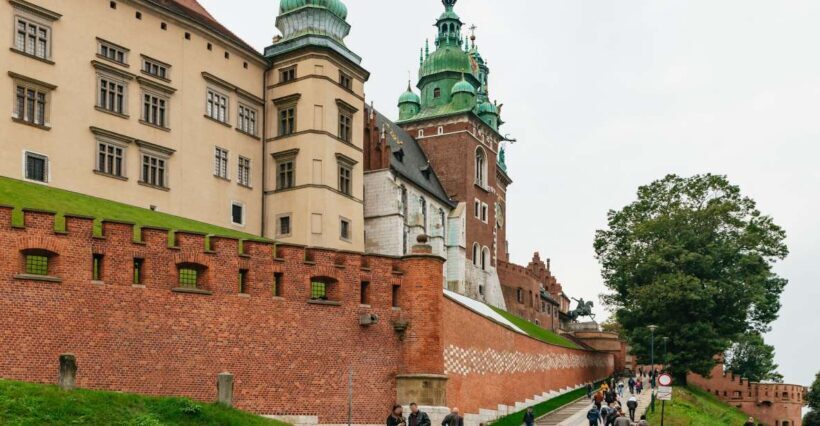 Krakow: Wawel Royal Hill with Optional Castle and Cathedral - The Value: Is It Worth It?