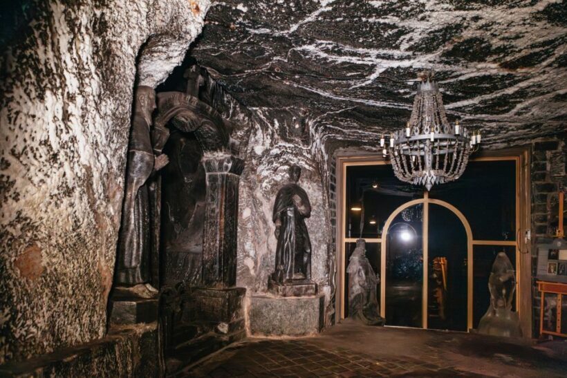 Krakow: Wieliczka Salt Mine Guided Tour with Transport - The Experience’s Value