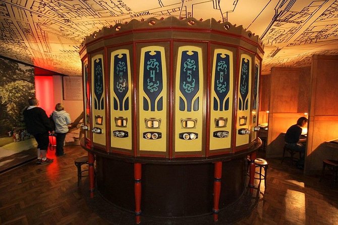 Krakow World War II Private Tour - Historical Context of Krakow