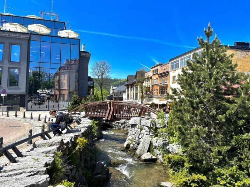 Krakow: Zakopane & Chocholowskie Thermal Bath Full-Day Trip - Considerations and Practical Tips