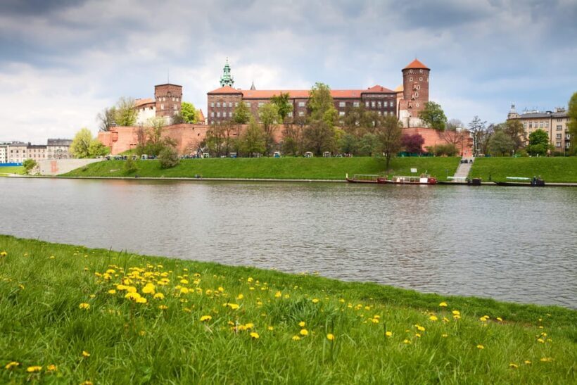 Krakow's River Cruise with Group Tour of Wieliczka Salt Mine - The Balance of the Experience
