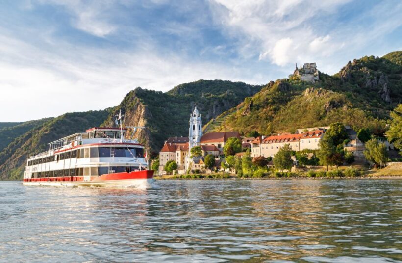 Krems: Wachau Valley River Cruise with 3-Course Meal - The Meal and Onboard Experience