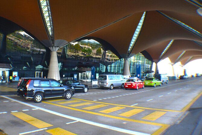 Kuala Lumpur Airport Transfer to Your Hotel - Arriving in Kuala Lumpur: What to Expect