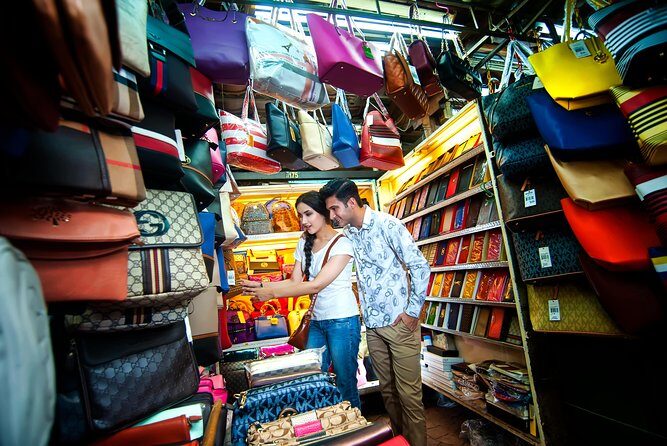 Kuala Lumpur Chinatown Evening Walking Tour with Dinner - A Detailed Look at the Kuala Lumpur Chinatown Evening Tour