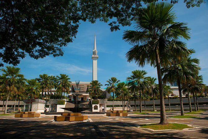 Kuala Lumpur City Orientation Tour - Chinatown and Religious Heritage