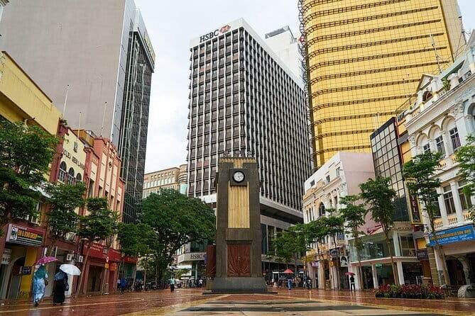 Kuala Lumpur Night Private Tour with Dinner and Cultural Show - Exploring Kuala Lumpur’s Nightlife: What to Expect