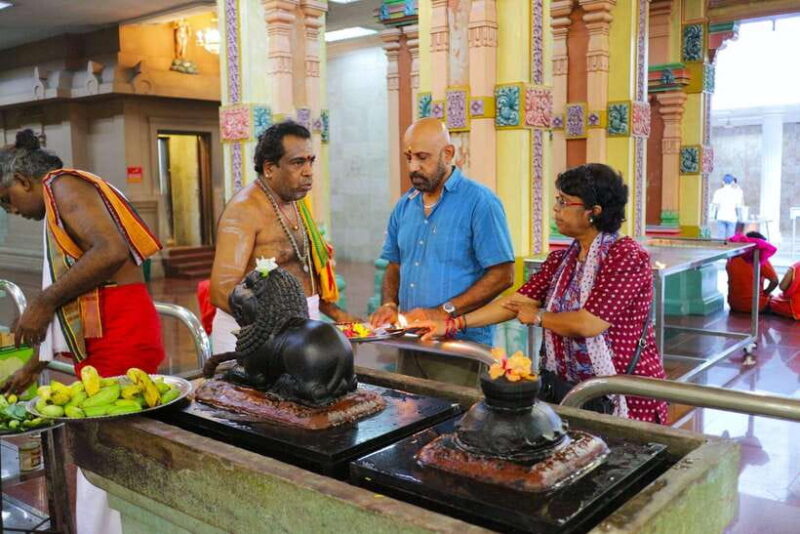 Kuala Lumpur: Nightlife Street Food Tour with 6 Tastings - Who Will Love This Tour?