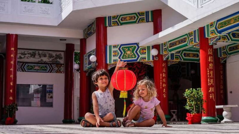 Kuala Lumpur: Private Batu Cave, National Mosque Tour, Lunch - Practical Tips for Travelers