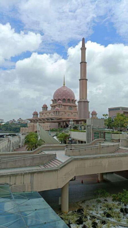 Kuala Lumpur: Putrajaya Tour with Hotel Pickup - Transportation, Duration, and Value