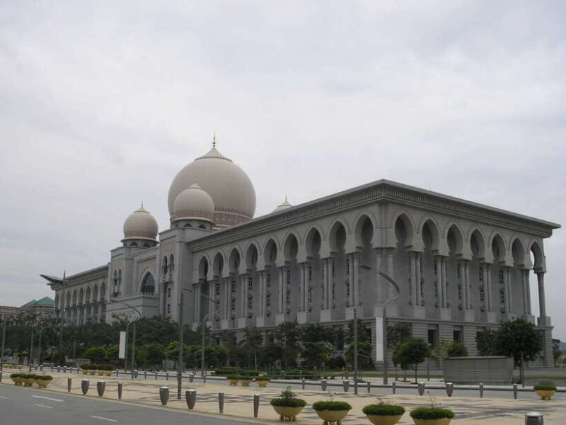 Kuala Lumpur: Putrajaya Tour with Traditional Boat Cruise - The Value of This Experience