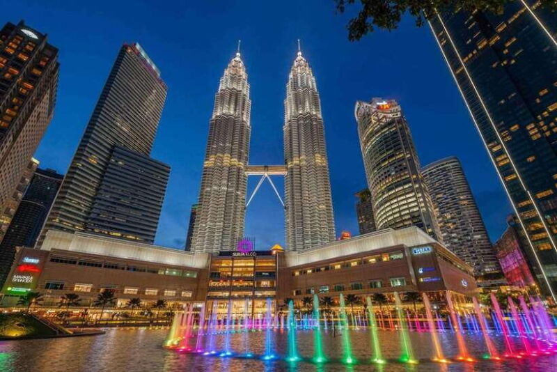 Kuala Lumpur: Sightseeing, Markets, and Food Night Tour - Transportation & Group Dynamics