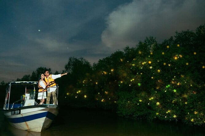 Kuala Selangor Fireflies Tour with Grand Royal Palace and Dinner - Key Points
