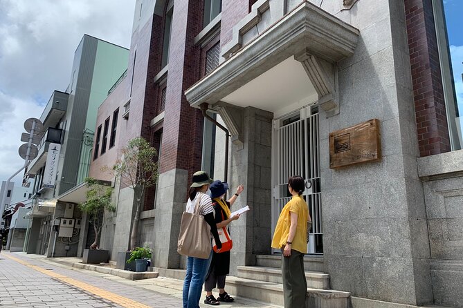 Kumamoto Castle Town Walking Tour With Local Guide - Exploring Kumamoto Castle Town