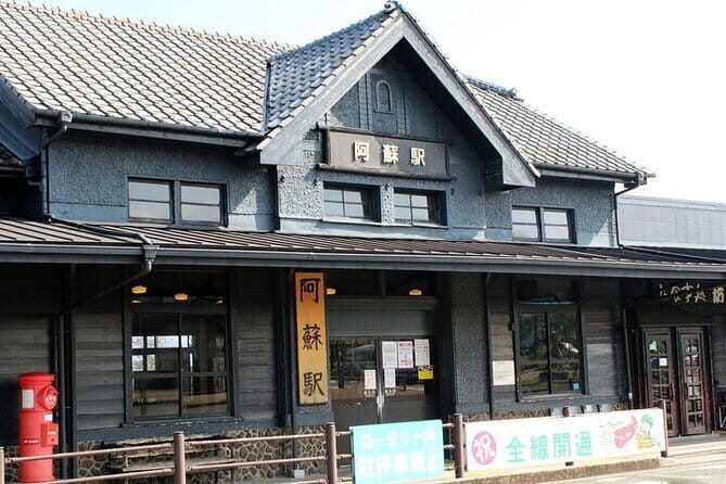 Kumamoto Iconic Statues World of Pirates Adventure Tour - An In-Depth Look at the Kumamoto Statues Tour