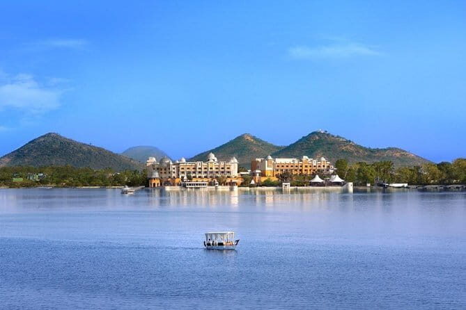 Kumbhalgarh and Ranakpur Same Day Tour with Lunch from Udaipur - The Sum Up