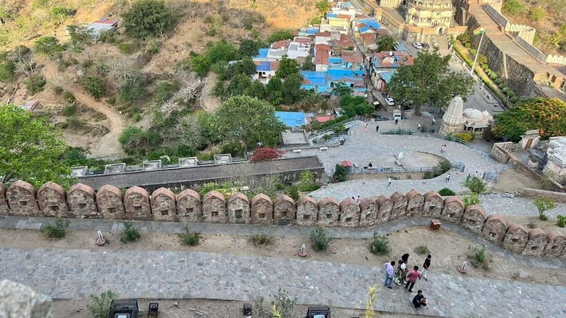 Kumbhalgarh Fort tour with english speaking guide - An In-Depth Look at the Kumbhalgarh Fort Tour