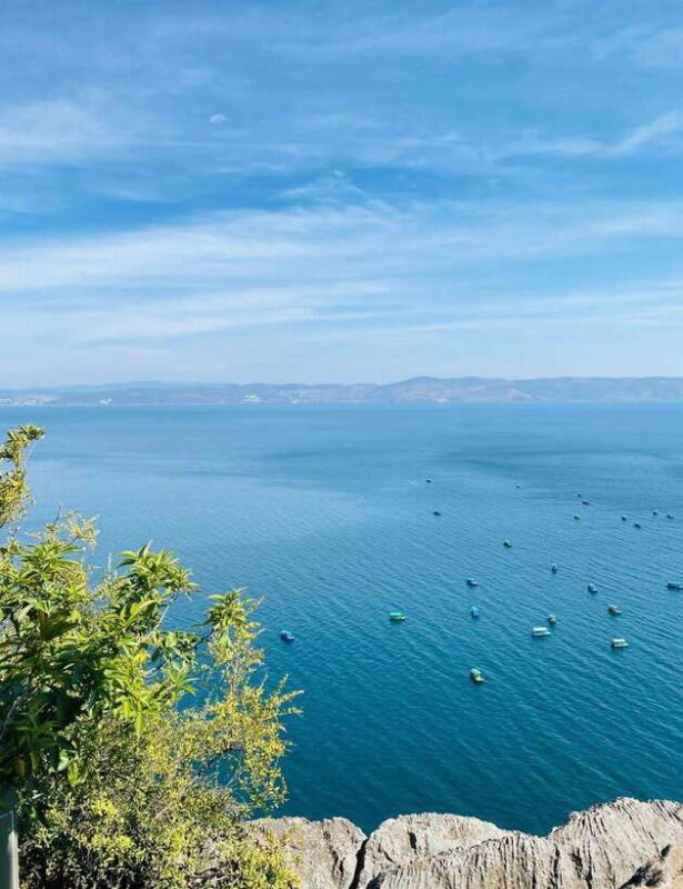 Kunming: Fuxian Lake Private Tour - Gushan Island: Tranquil Exploration