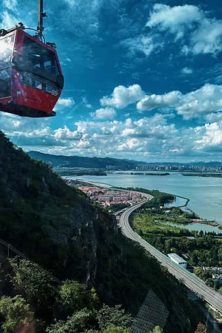 Kunming: Stone Forest and Dianchi Lake Day Trip with Lunch - An Overview of the Tour Experience