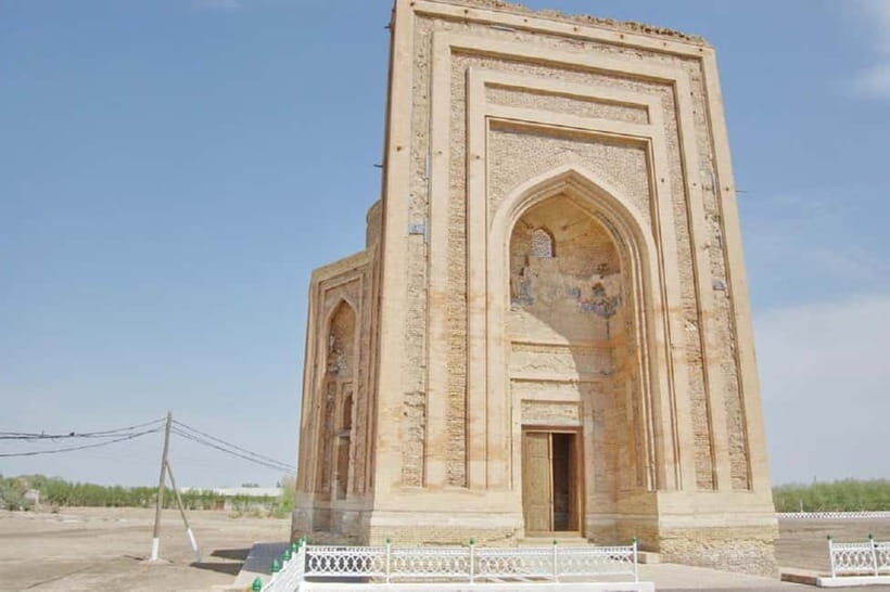 Kunya Urgench Day Tour from Uzbekistan - The Border Crossing Experience
