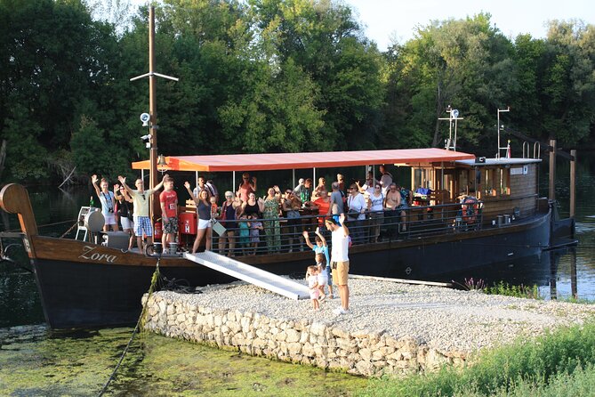 Kupa River Cruise in the Traditional itna laa boat in Karlovac - Key Points