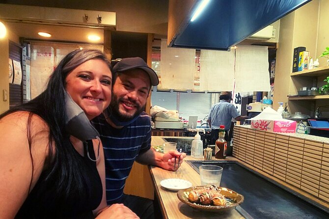Kuromon Market Tour: All Inclusive 6~8 Dishes & 3~4 Samplings - Sampling Unique and Traditional Dishes