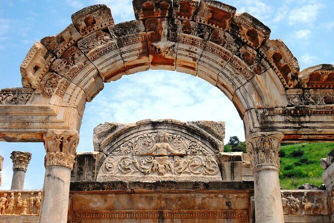 Kusadasi Ephesus Full Day Tour With Lunch & Professional Guide - What Makes This Tour Stand Out?