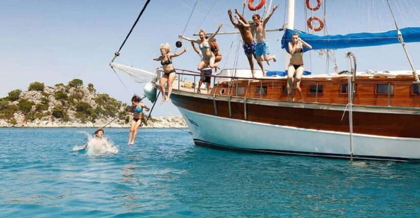 Kusadasi: Full-Day Boat Trip with Lunch - The Experience in Detail