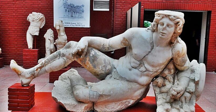 Kusadasi: Private Ephesus Tour - Skip the Crowds and Lines - Setting the Scene for Your Ephesus Adventure