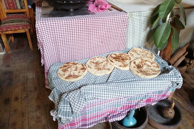 Kusadasi Selcuk Ephesus Gourmet and Street Food Tour - Baklava and Local Ice Cream