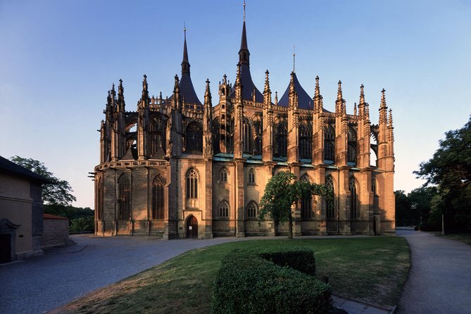 Kutna Hora Half-Day Tour From Prague, Including the Bone Church Kostnice - Meeting and Departure: Getting Started From Prague