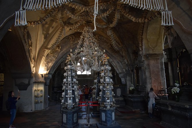 Kutna Hora Half-Day Tour From Prague, Including the Bone Church Kostnice - Traveler Reviews: What Others Say About the Tour