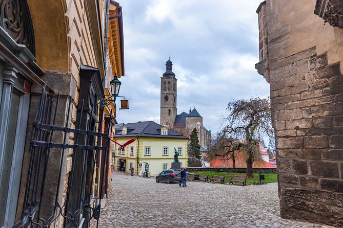 Kutná Hora Medieval Town in Vintage Cabrio car - The Practical Aspects