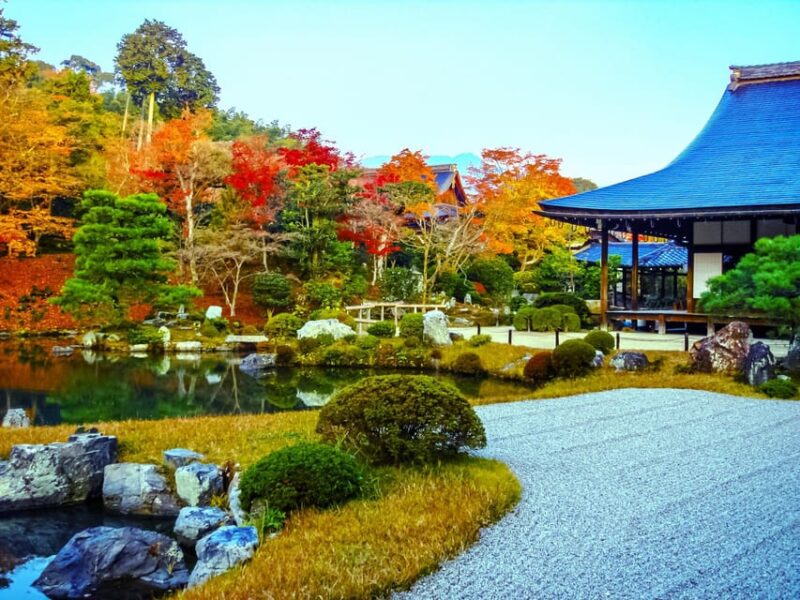 Kyoto: 2-Hour Guided Tour of Arashiyamas Autumn Leaves - Experience Highlights