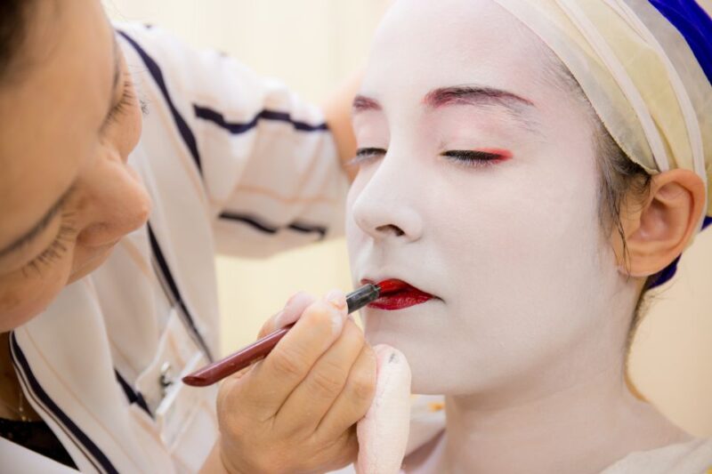 Kyoto: 2-Hour Maiko Makeover and Photo Shoot - Bringing Home the Maiko Spirit
