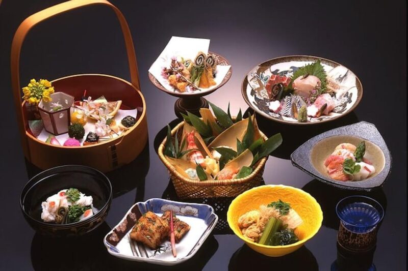 Kyoto 4 Hr Gion Private Guided Tour & Maiko or Geisha Dinner - Accessibility and Suitability