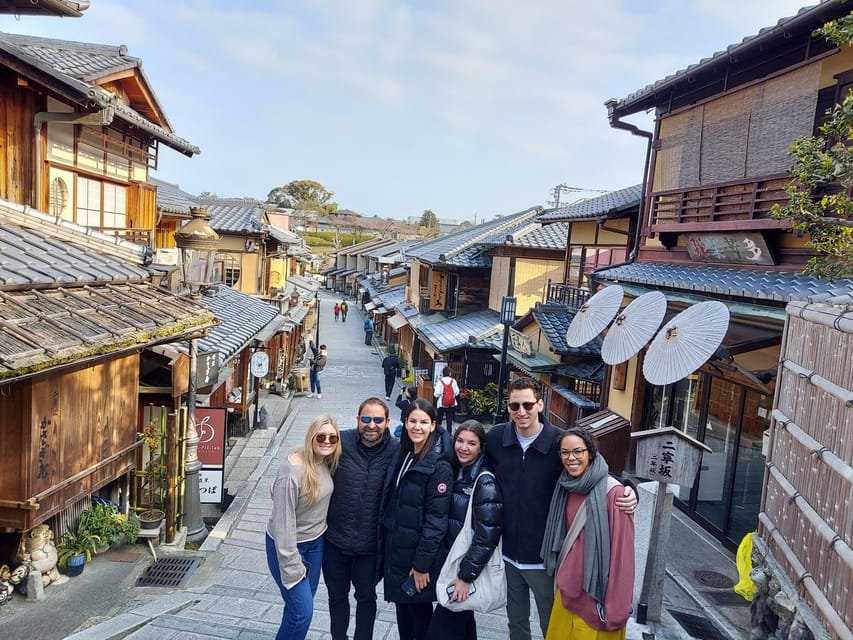 Kyoto 4 Hr Gion Private Guided Tour & Maiko or Geisha Dinner - Maiko and Geisha Performances